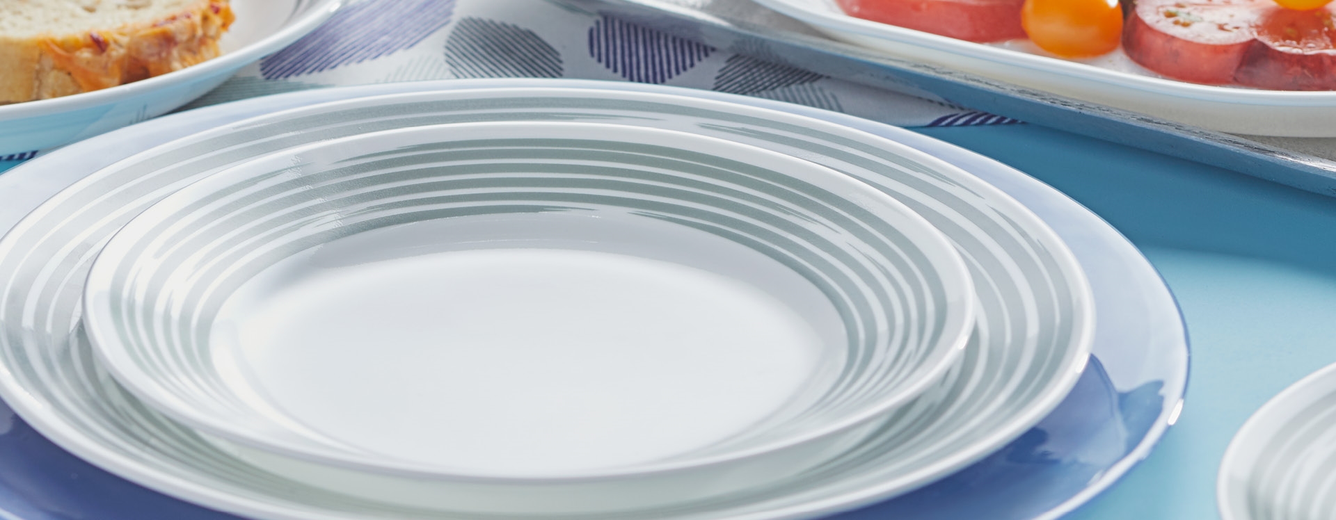 צלחות CORELLE -Brushed Silver | שקל בית מותגים